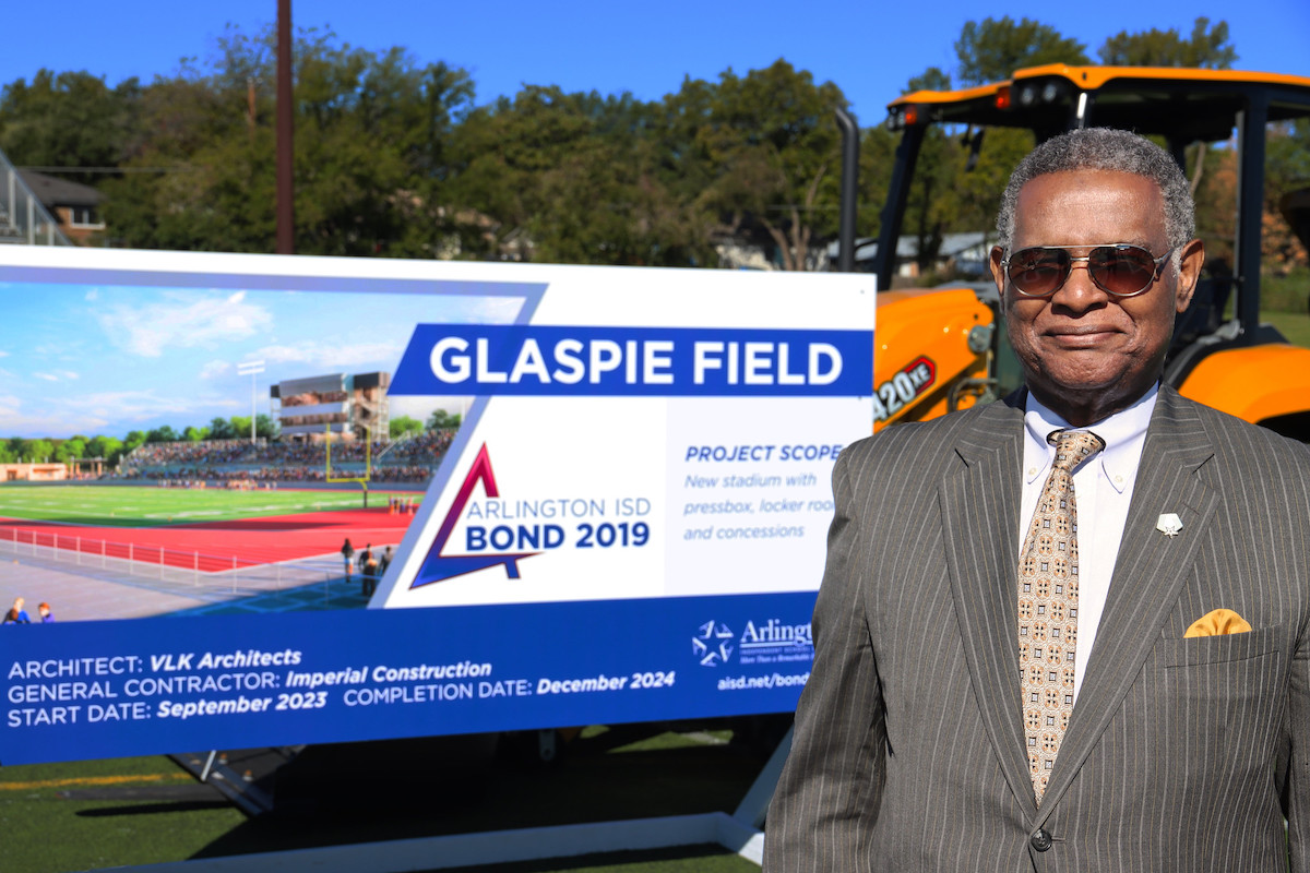 Arlington ISD breaks ground for new Glaspie Field