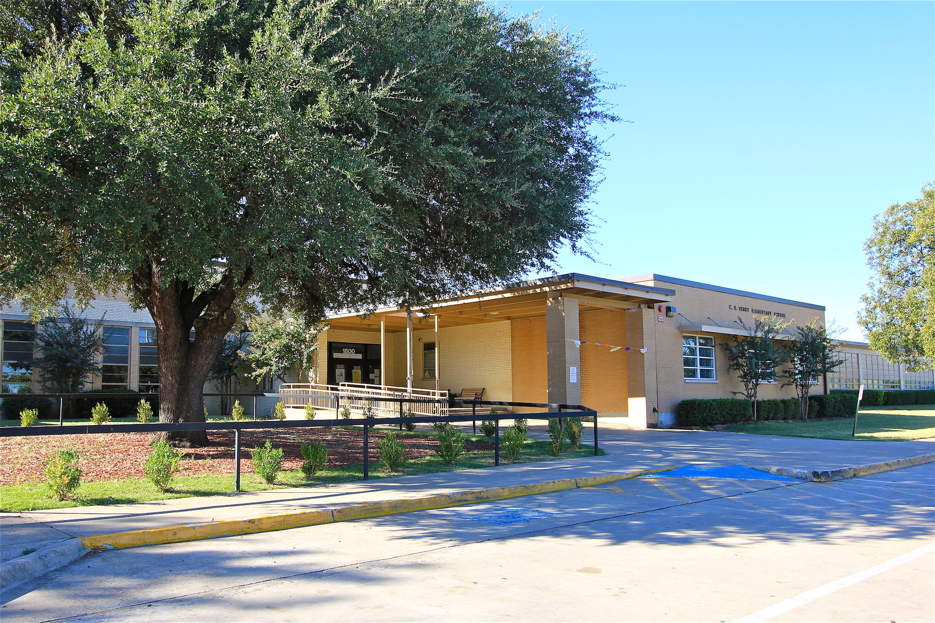 Berry Elementary » Arlington ISD