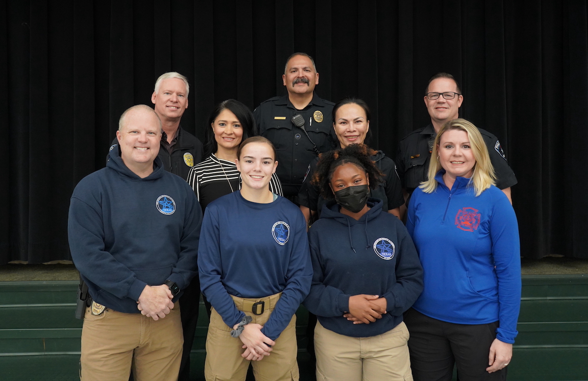 Police Academy Students Help Kids Prepare for Emergencies » Arlington ISD