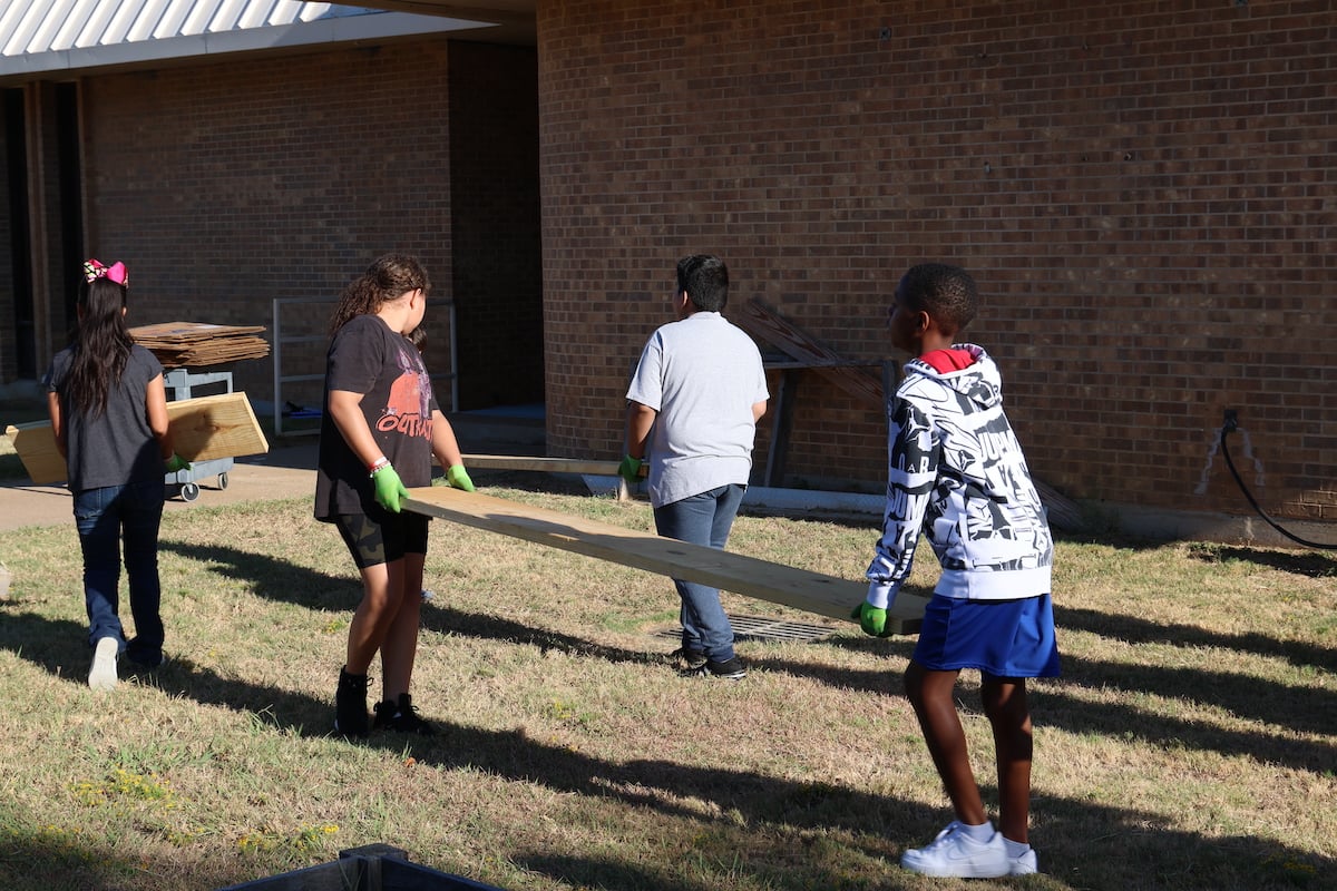 Fifth graders break ground on new Short Elementary garden